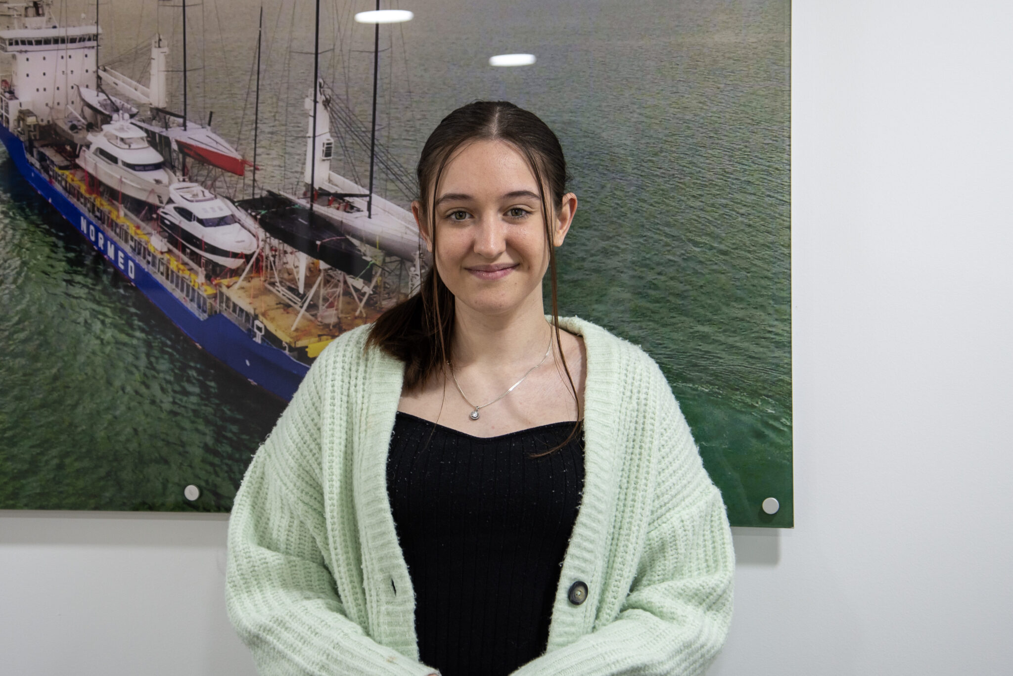 Meet the Teams| Carrier | Peters & May | Global Logistics