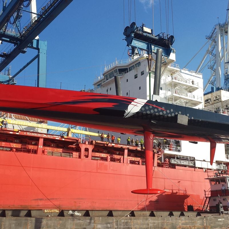 Loading of 100' Super Maxi 'Comanche' | Peters & May | Global Logistics